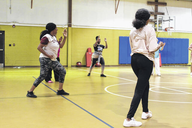 RAD class teaches women about self-defense techniques - Herald-Advocate