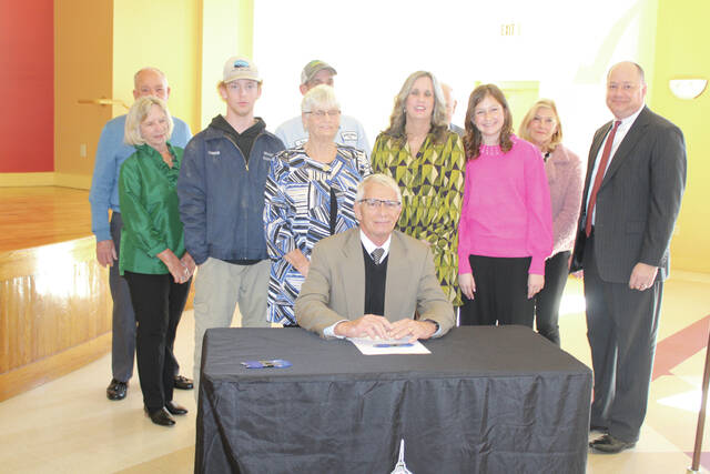 New mayor and council members sworn in - Herald-Advocate